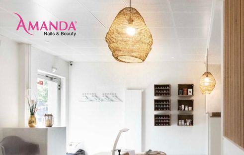 Amanda Nails (Zürich): Praktikantin KV